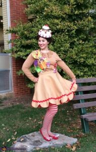 12 DIY Gingerbread Costume Ideas For Sweet Cookie Lovers - Julie Ann Art