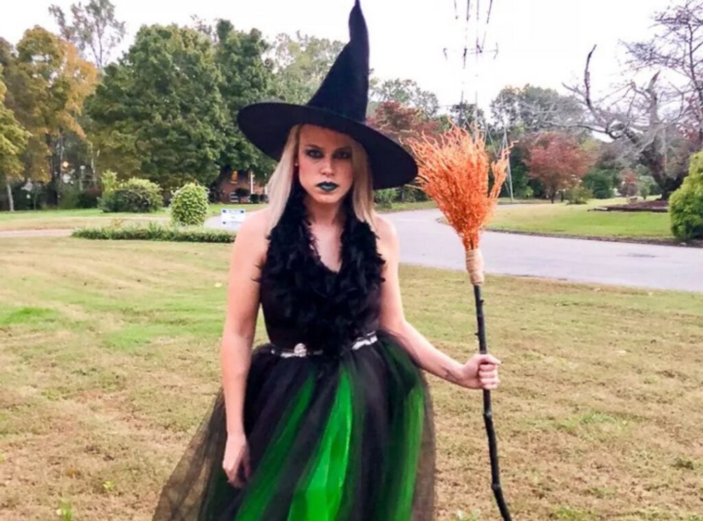 11 DIY Jason Costume Ideas To Look Like A Zombie - Julie Ann Art