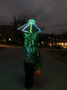 11 DIY UFO Costume Ideas To Look Like An Alien Coming From Other Galaxy ...