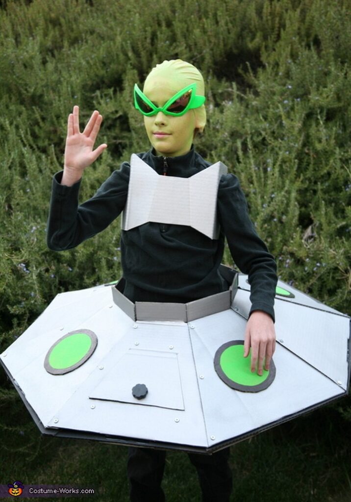 11 DIY UFO Costume Ideas To Look Like An Alien Coming From Other Galaxy ...