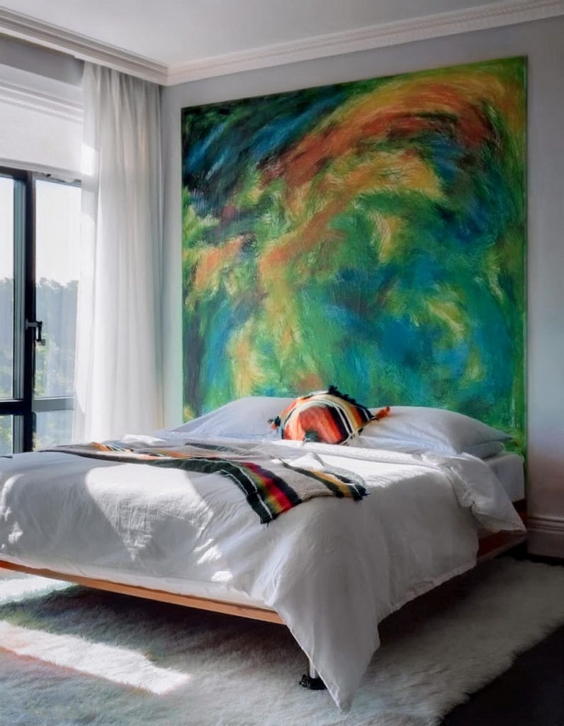 10 Colorful Minimalist Bedroom Decor Ideas - Julie Ann Art